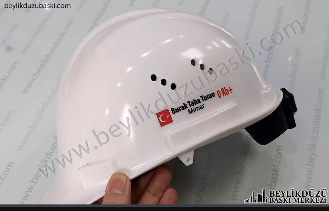 3M baret üzerine etiket baskısı - Beylikdüzü Baskı Merkezi, Ozalit